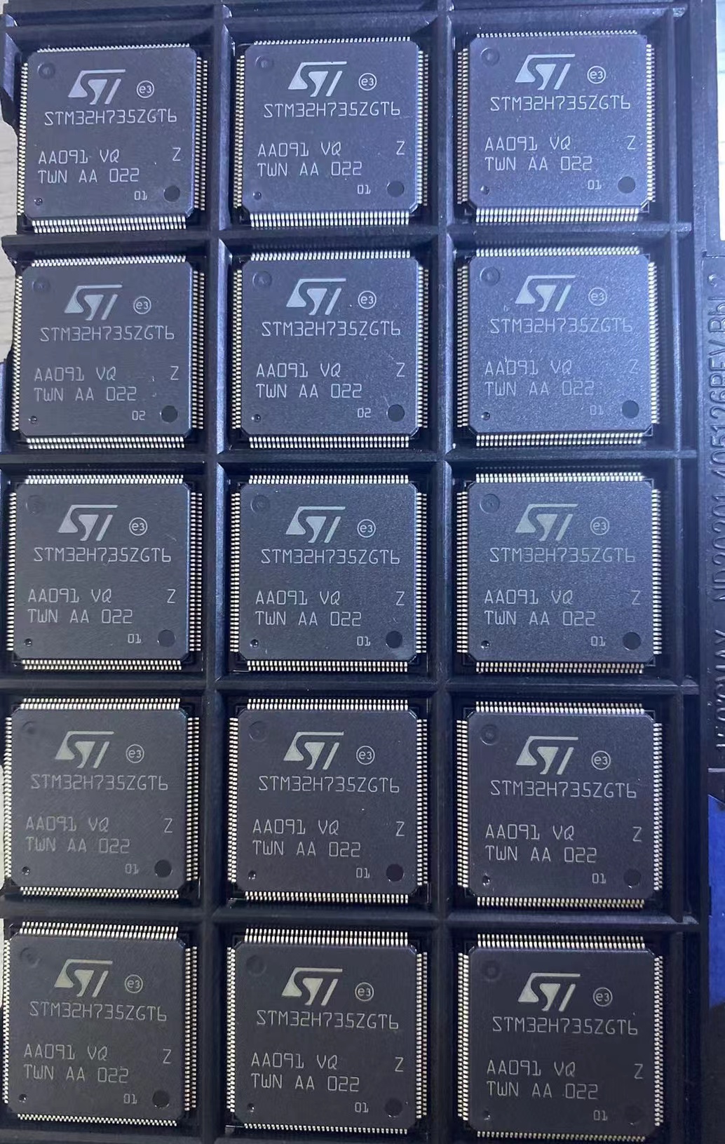 STM32H735ZGT6 - ARM微控制器 - MCU - 美裕芯商城